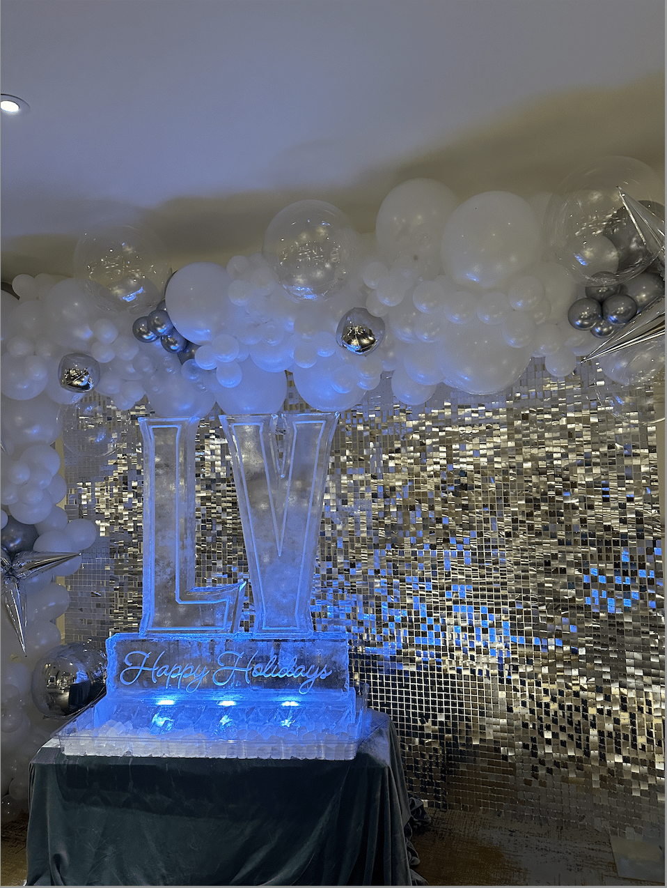 The Coolest Ice Sculptures to Dress Up Your Holiday Party – Full ...